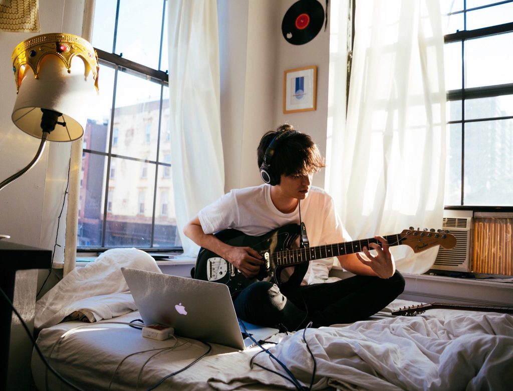 Mons Vi Psychedelic Newcomer aus New York - Soundkartell › Soundkartell ...