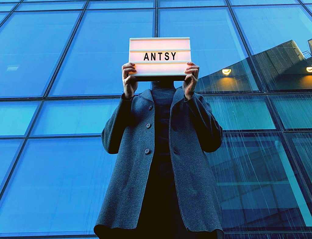 Synth-Pop Newcomer Antsy aus Island - Soundkartell › Soundkartell ...